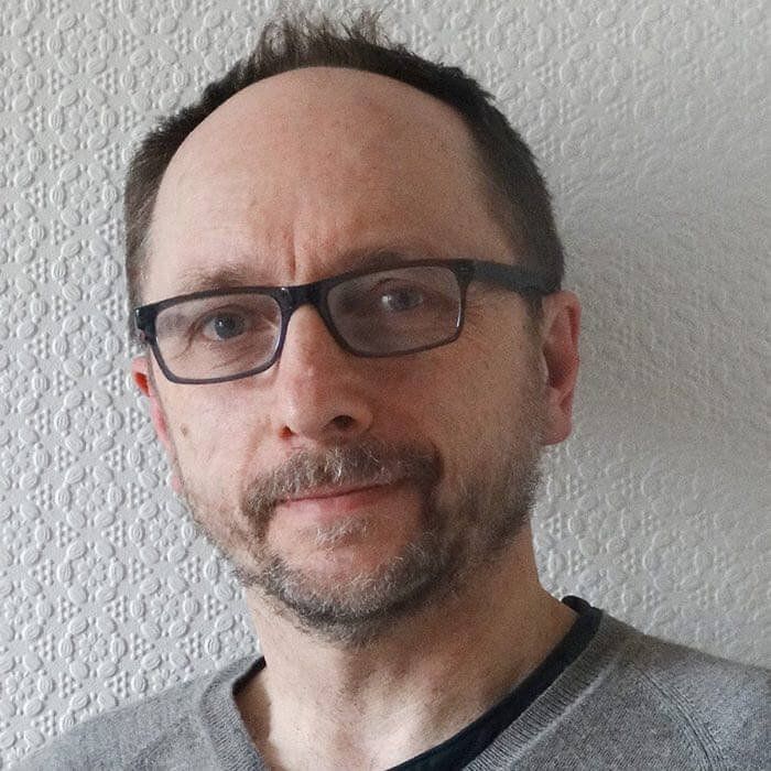 Colin Cotterill's Instagram, Twitter & Facebook on IDCrawl